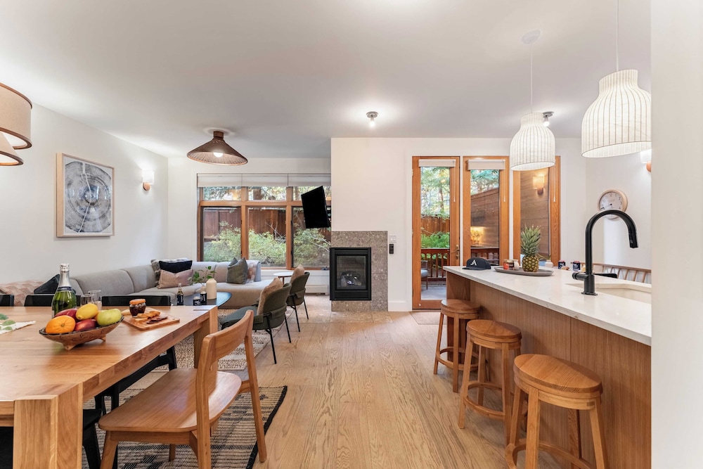 Northwood Mountain Views, Sauna, Balcony Tahoe Group Retreat - Lake Tahoe