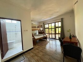 Secretária adequada para computadores portáteis, Wi-fi grátis 