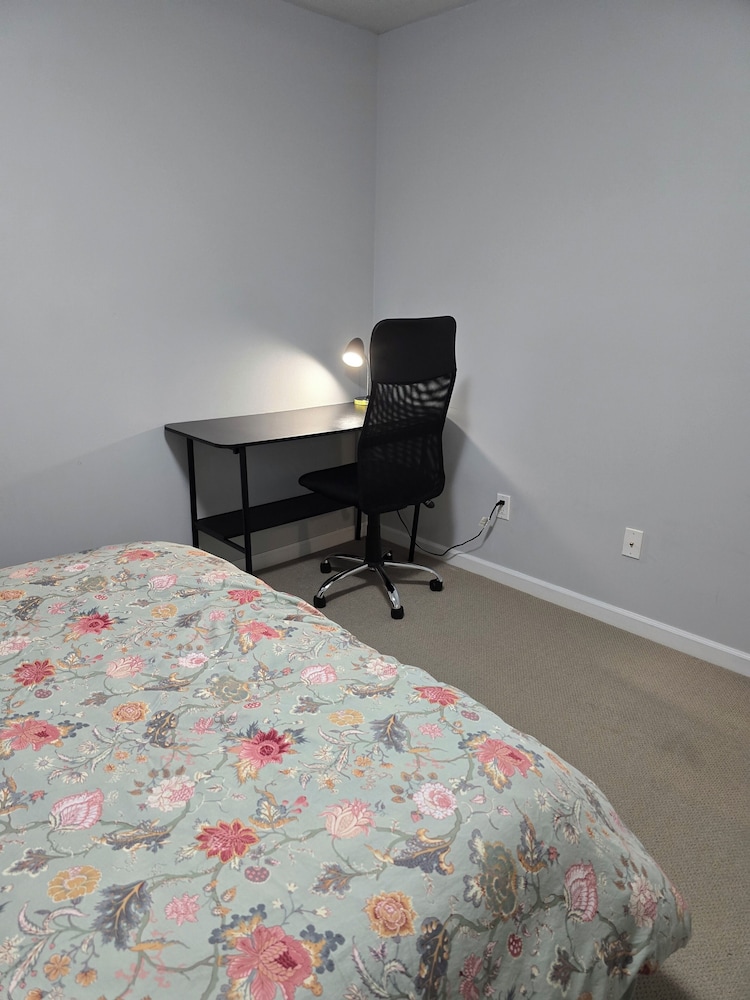 Private 2 Bedroom Basement Suite In Langley - Surrey, BC