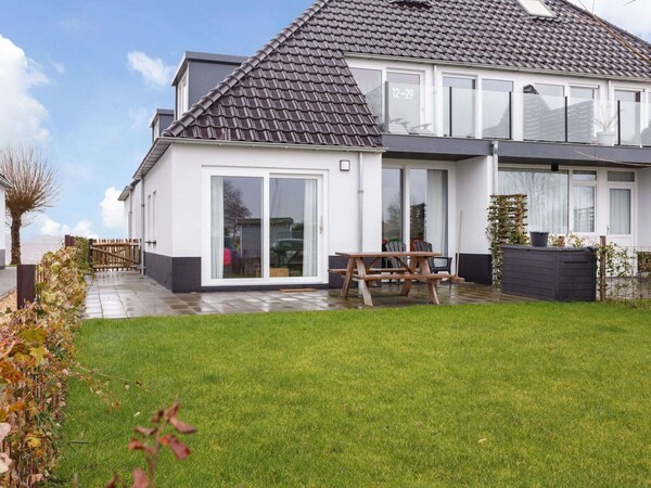 Apartment Located Directly On The Sneekermeer - Sneek