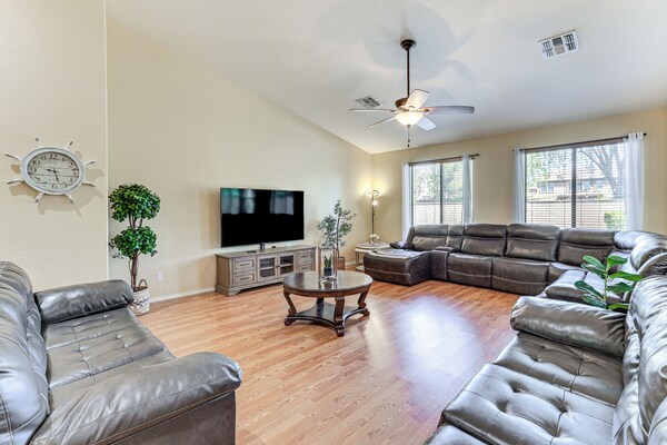 4 Mi To Surprise Stadium: Home W/ Patio! - Glendale, AZ