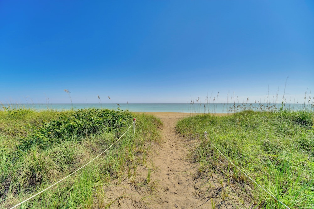 2 Mi To Fort Pierce Jetty: Coastal Florida Condo - Fort Pierce, FL