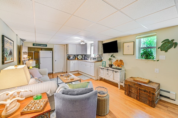 Pet-friendly Apt W/ Hot Tub Near The Hamptons! - Riverhead, NY