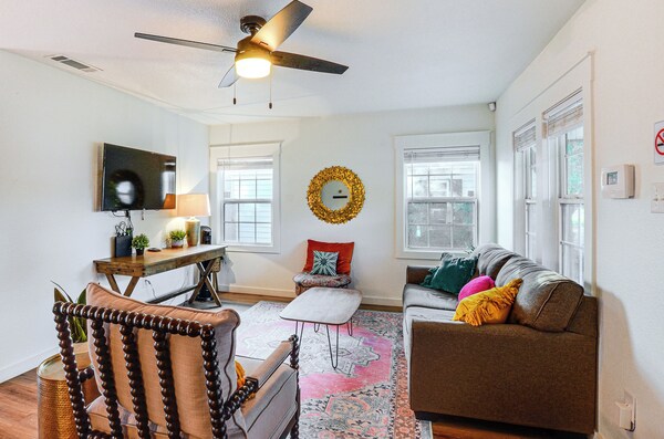 Chic Home ~ 2 Mi To Ttu W/ Grill & Yard In Lubbock - Lubbock, TX