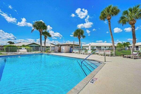 Sunny Canal-view Villa W/ Lanai In Sebring! - Lake Istokpoga, FL