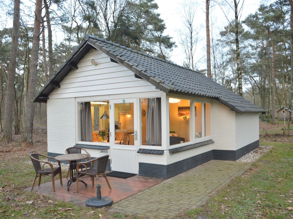Completely Detached Bungalow In A Nature-filled Park By A Large Fen - Weert
