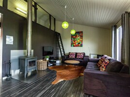 Chalé | Sala de estar | DVD player