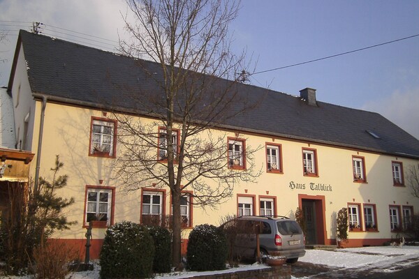 Charming Apartment In Morbach Germany With Terrace - Morbach