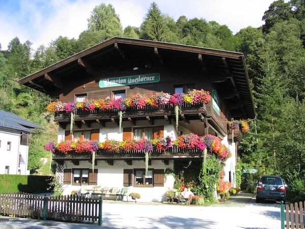 Apartment In Saalbach-hinterglemm Near Ski Area - Saalbach-Hinterglemm