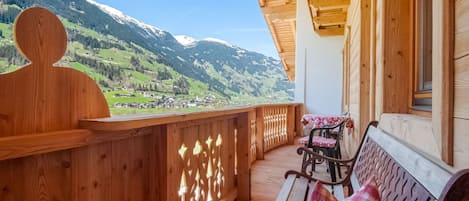 Apartamento Deluxe, 2 quartos | Varanda