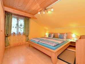 Casa clássico, 3 quartos | 7 quartos, individualmente mobiliados, roupa de cama