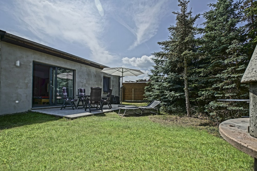 Ground-floor Apartment With Terrace And Large Garden With Lounge Area And Grill - Ueckermünde