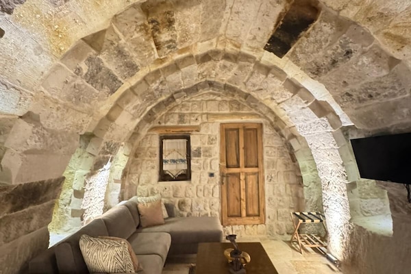 Quarto Familiar | Minibar com produtos grátis, cortinas/cortinados opacos