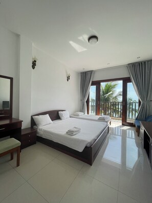 11 quartos, secretária, secretária adequada para computadores portáteis 