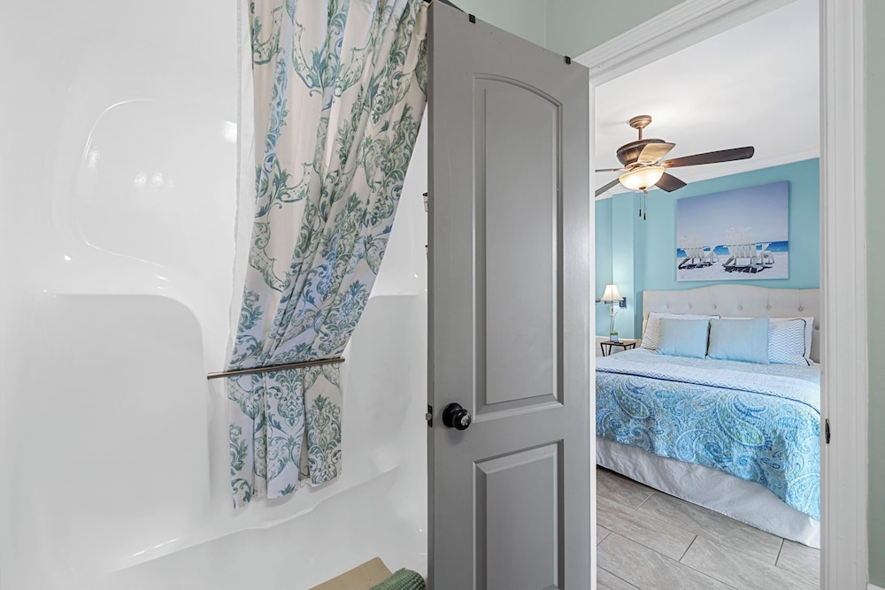 3BR Channel Unit w/ Fire Pit - Handicap Accessible - North Myrtle Beach ...