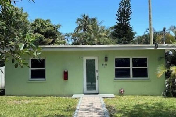 Modern Home Close To Casino (#1) - Dania Beach, FL