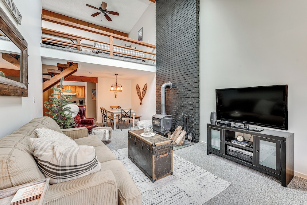 Bartlett Condo: 1 Mi To Attitash Mountain Resort! - New Hampshire