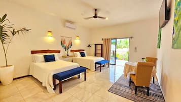 Quarto Duplo Superior, não fumadores, ar condicionado | Secretária, Wi-fi grátis, roupa de cama fornecida