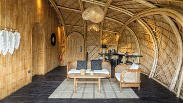 Moon Villa | Sala de estar | TV de ecrã plano