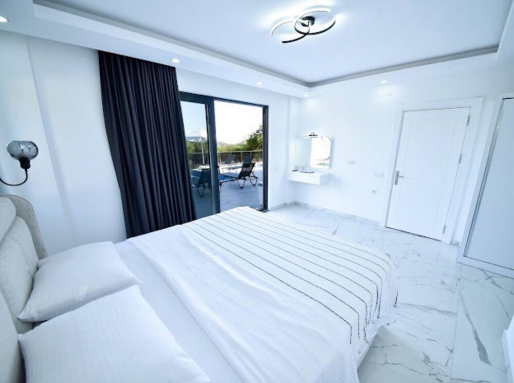 Charming 3-bedroom Villa With Wifi, Ac In Gorgeous Antalya - Kaş
