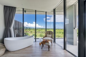 Quarto Duplo, 1 cama queen-size, vista para o mar | Cortinas/cortinados opacos, Wi-fi grátis, roupa de cama fornecida 