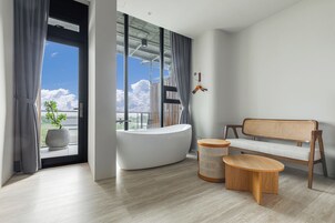 Quarto Duplo Superior | Cortinas/cortinados opacos, Wi-fi grátis, roupa de cama fornecida