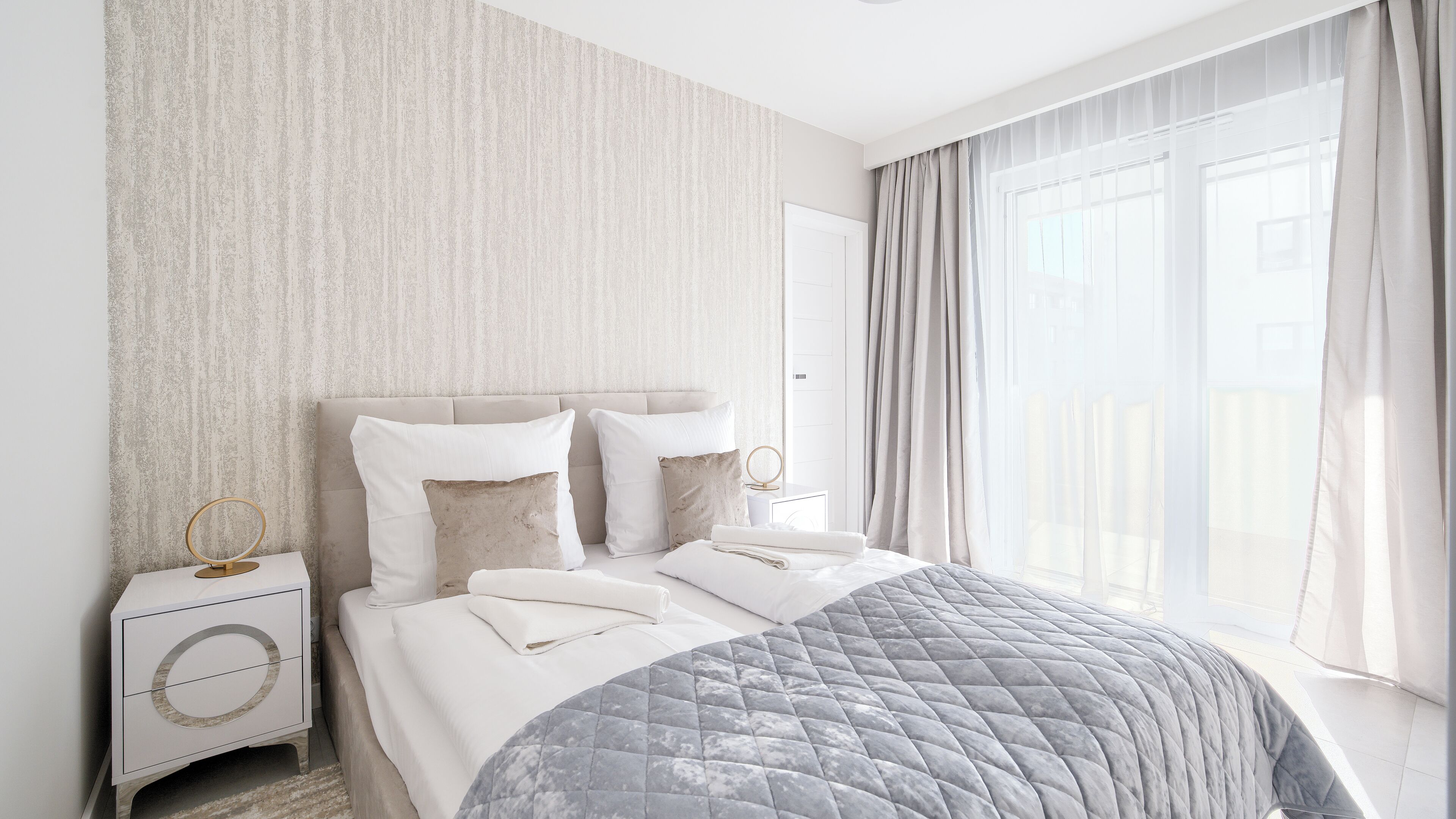 Apartamento (17) | 1 quarto, com decoração personalizada, com mobília individualizada 