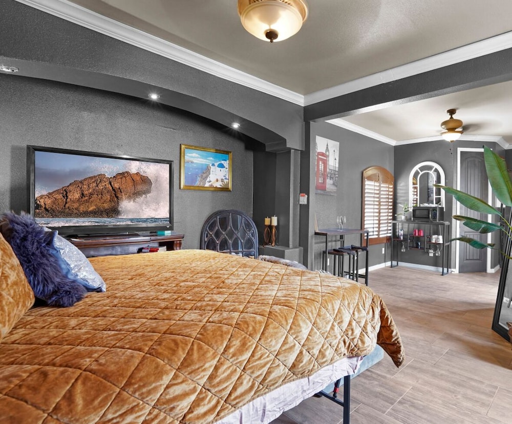 Desert Family Getaway - Santa Teresa, NM