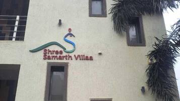 Fachada da propriedade