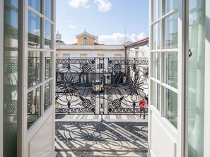 Suite, 1 cama de casal | Minibar, cortinas/cortinados opacos, quartos insonorizados 