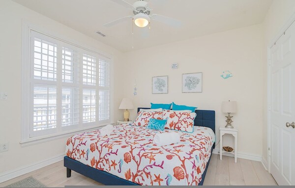 4br Waterfront Penthouse Pool Views - First Landing Beach, VA