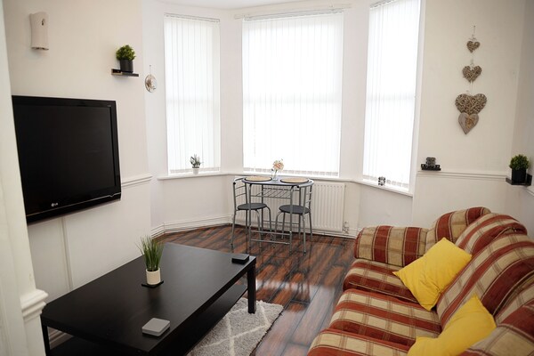 Cosy Orrell Park Retreat Near Anfield And Aintree - Liverpool, UK