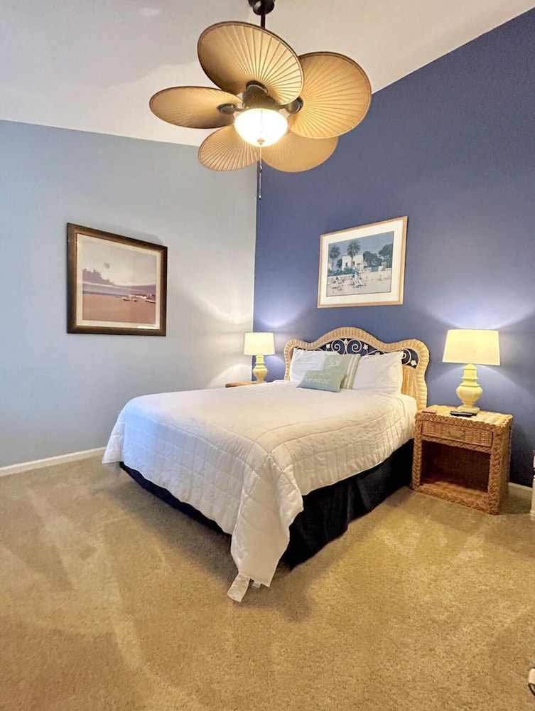 New! Pet Friendly, Island Escape: Charming Condo On Amelia Island - Fernandina Beach, FL