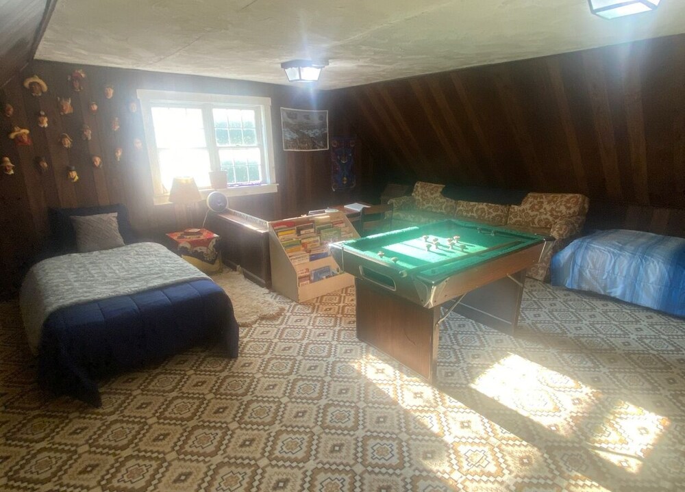 Scenic 4-bedroom Farm House, Tree Farm & Arboretum With Trails In Sugar Grove - Pennsylvania