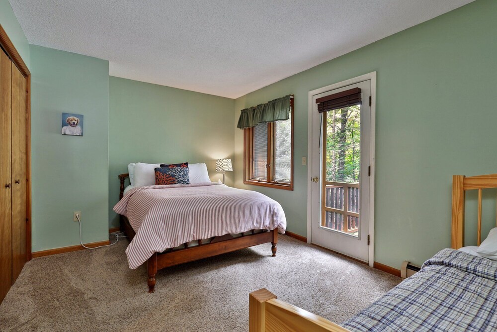 93 Glazebrook Rd, Unit E2: 2BR/1.5BA Condo. Wood fireplace. Close to ...