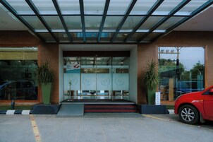 Fachada da propriedade