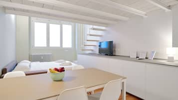 Loft lua de mel, 1 cama de casal e sofá-cama, cozinha | 1 quarto, Wi-Fi de cortesia
