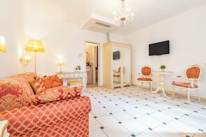 Apartamento conforto, 2 quartos, cozinha americana | Cofres nos quartos, quartos à prova de som