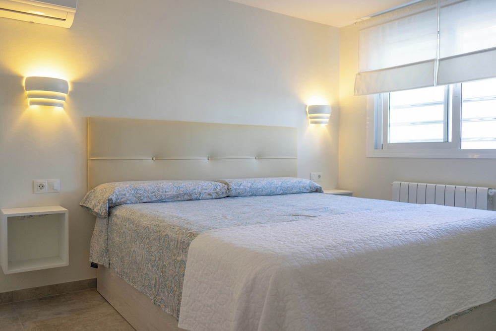 Oasis House - Torre del Mar