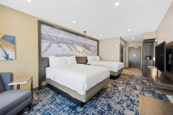 Best Western Plus Marquette Hotel & Suites - Marquette, MI