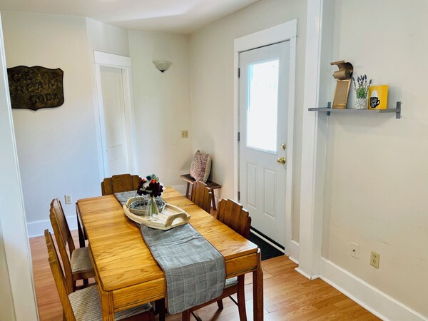 Charming Historic Cottage Close To Downtown Fairbanks - Alaska