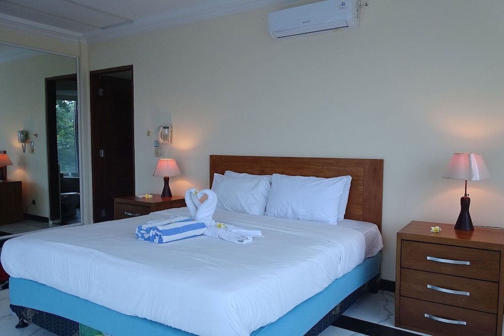 Private & Charming 3-bedroom Villa With Ocean View In North Bali - Munduk