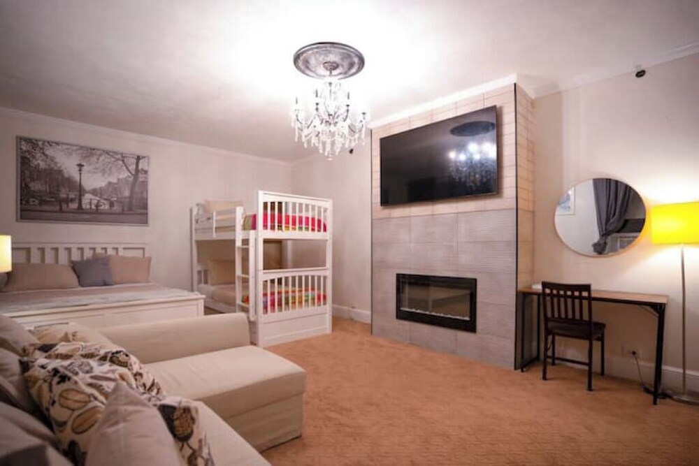 Spacious 3BR 2BA Condo across Tropicana with Oceanviews.A Block from ...