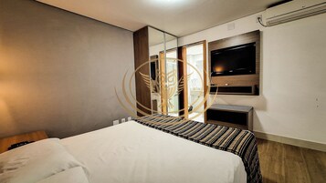 Apartamento | 1 quarto, espaço de trabalho para notebook, cortinas blackout