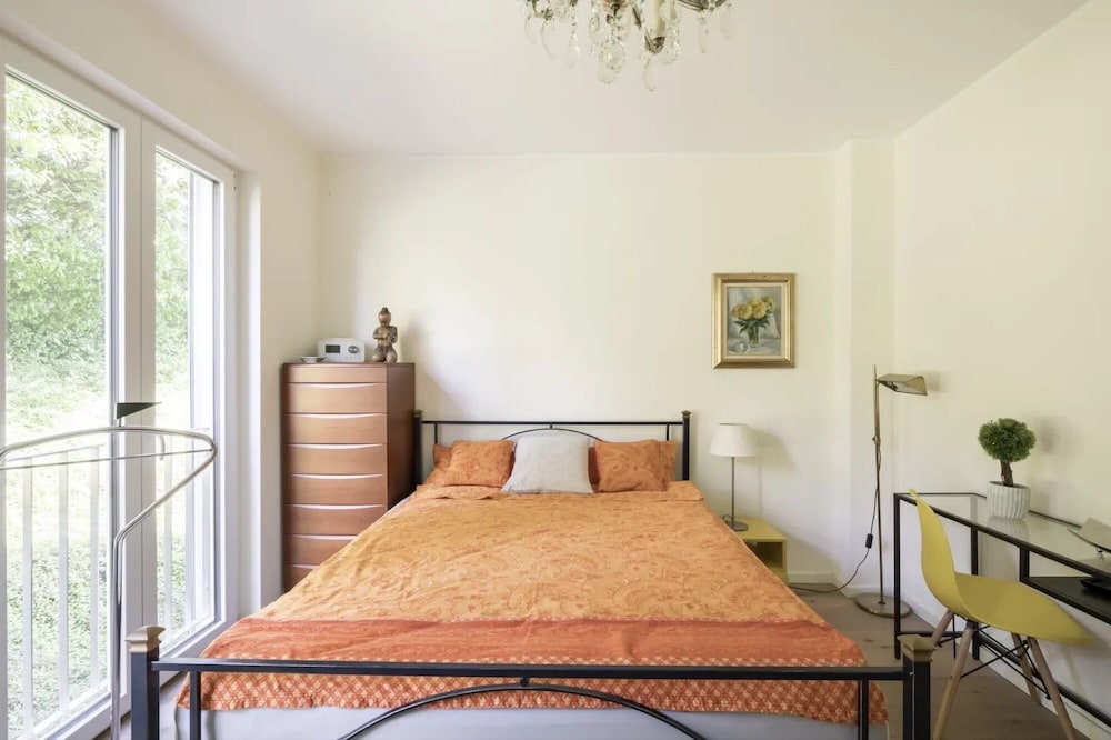 Room 'Luxuszimmer In Einer Privatwohnung' With Balcony And Wi-fi - Baden-Baden