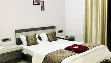 Quarto Duplo Deluxe, varanda, vista para a praia | Quartos insonorizados