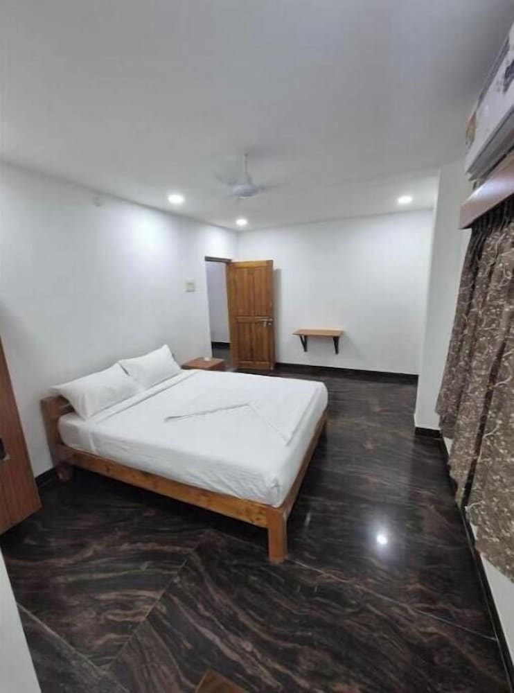Cozy Apartment In Nice Dindigul With Ac, Wifi/mymoon Service Apartment - Dindigul