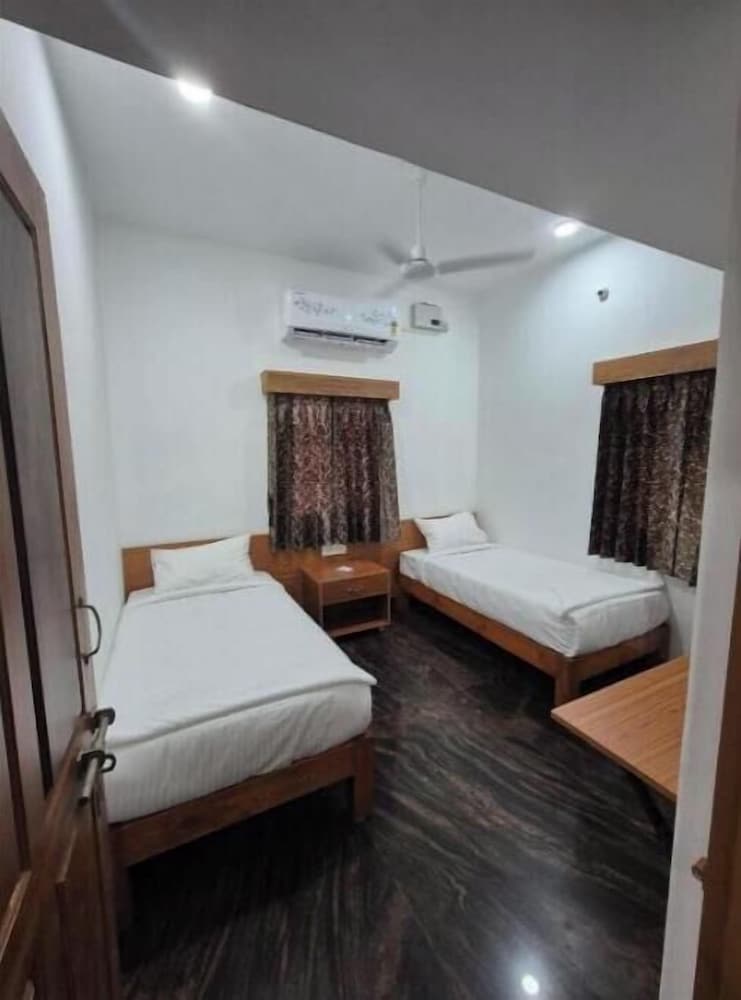 Charming 1-bedroom Apartment In Lovely Dindigul With Ac/mymoon Service Apartment - Dindigul