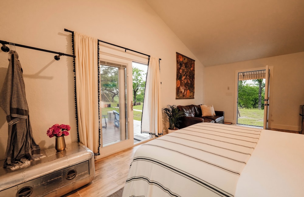The River Casita At Hilla Ranch Glamping - San Saba, TX