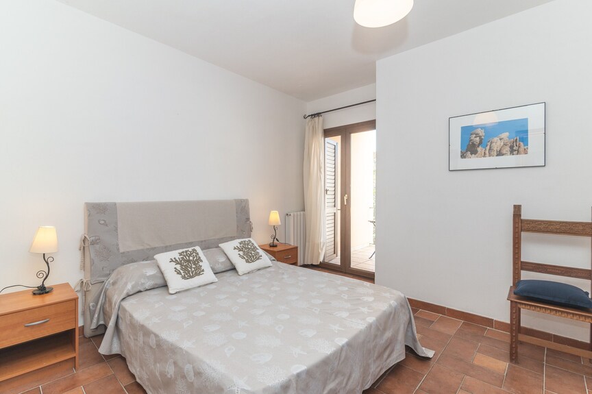 Holiday Home 'Le Giare' With Sea View, Wi-fi, Air Conditioning And Balcony - La Maddalena